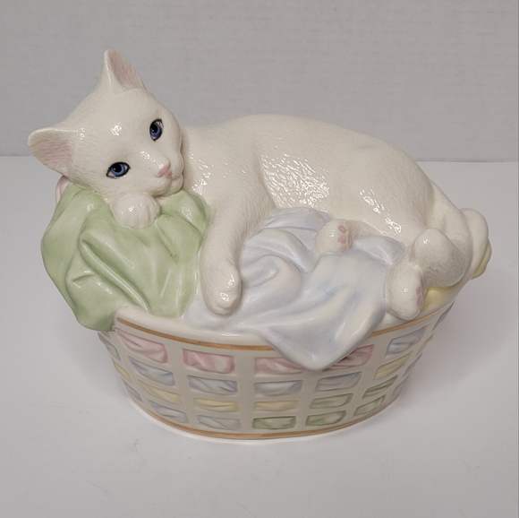 Lenox | Accents | Lenox Porcelain Zzz Perfect Spot American By Design ...